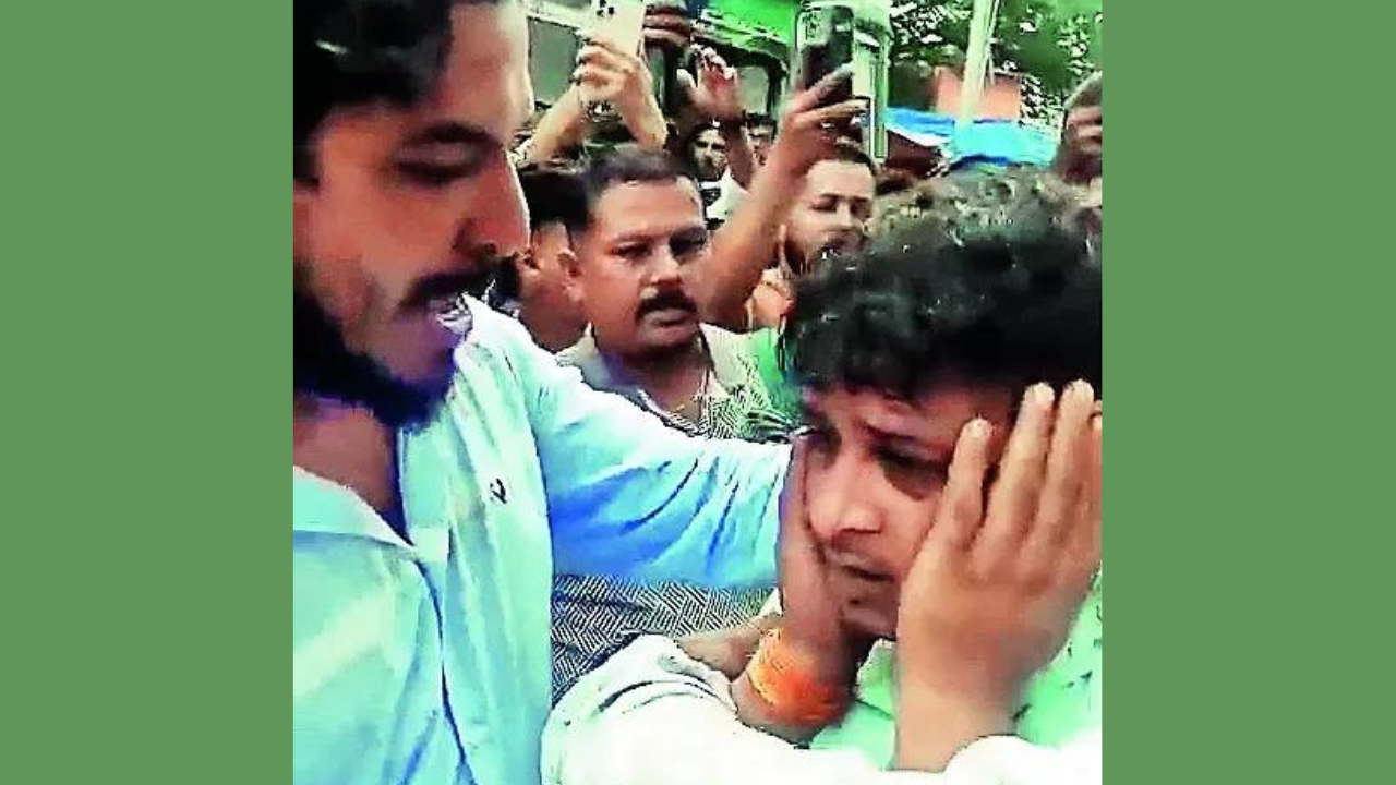 Maharashtra: Uddhav Sena's men trace & assault autowala over Marathi