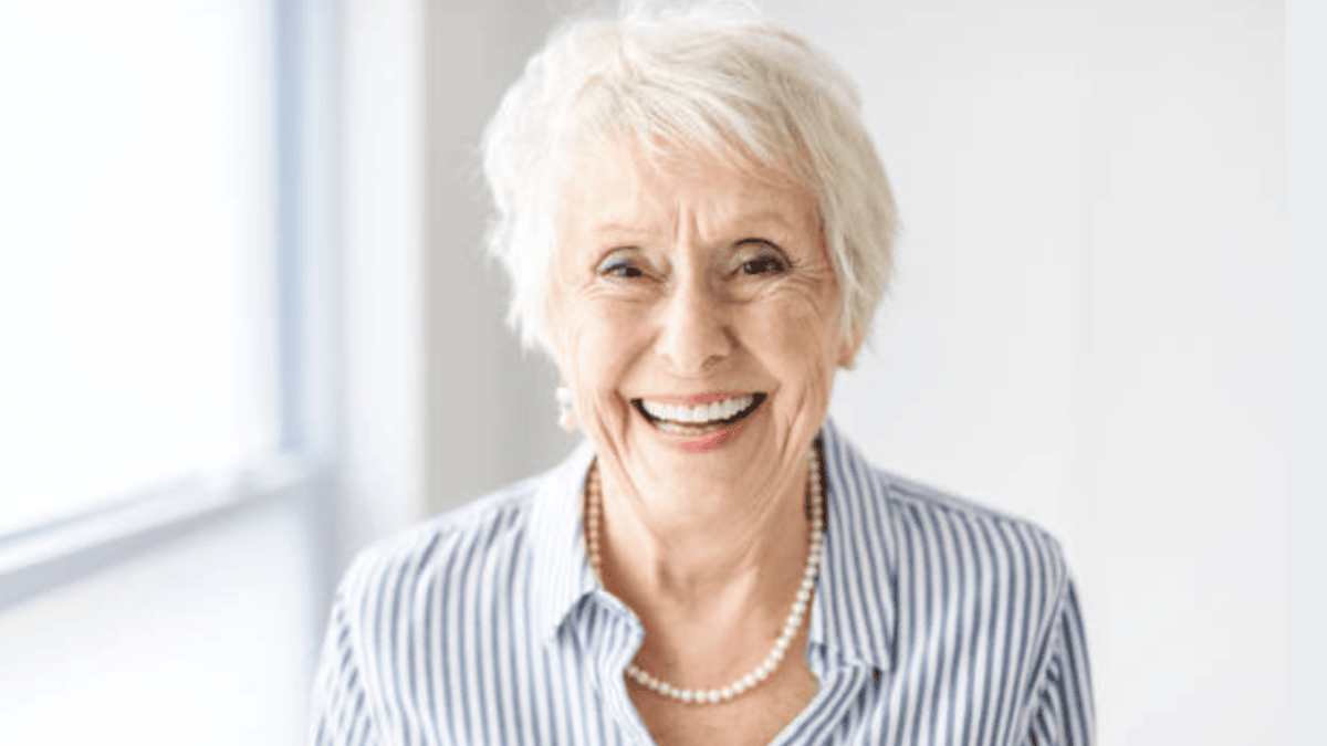 Ageless Style: 8 Outdated Haircuts to Ditch After 70 & 8 Modern Styles ...