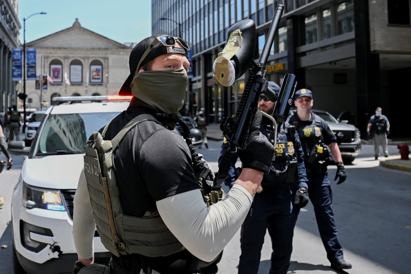 Dem lawmaker accused of encouraging 'violent mob' that caused thrown ...