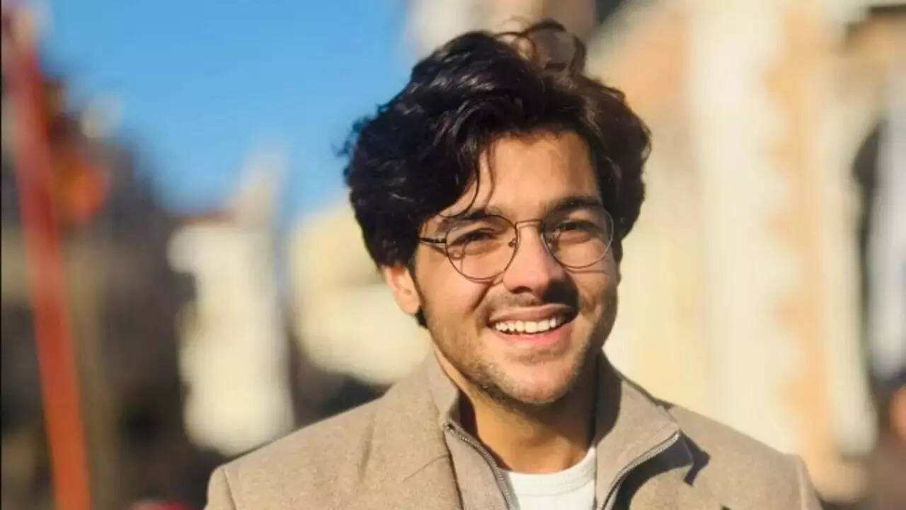 5 things Ashish Chanchlani followed to lose 40 kilos in 6 months