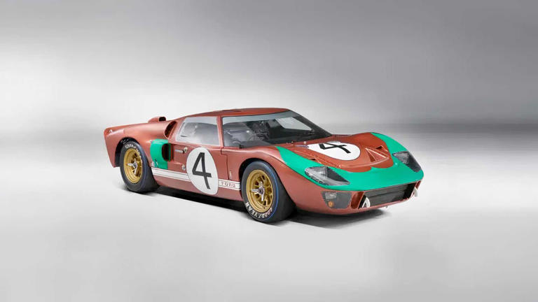 Here's Why The Original Ford GT40 Was A Right-Hand Drive Car