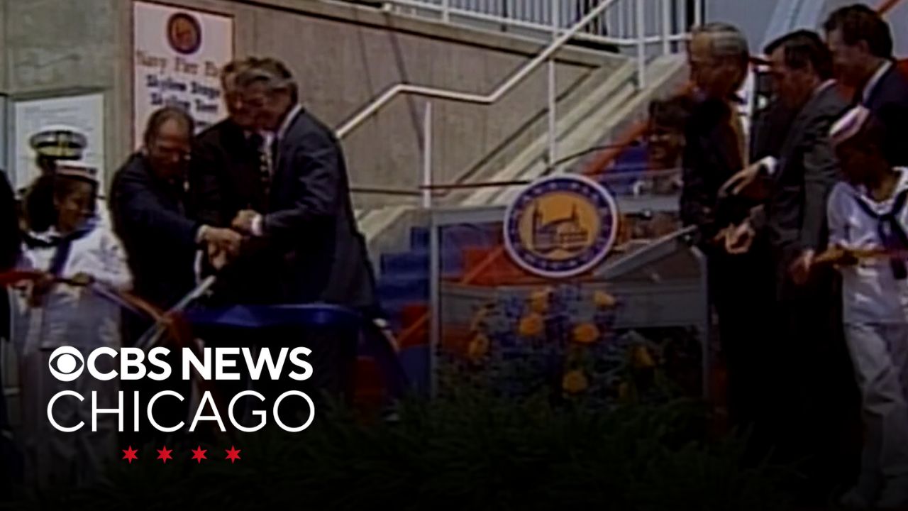 CBS Chicago Vault: Navy Pier reopens to great fanfare in July 1995