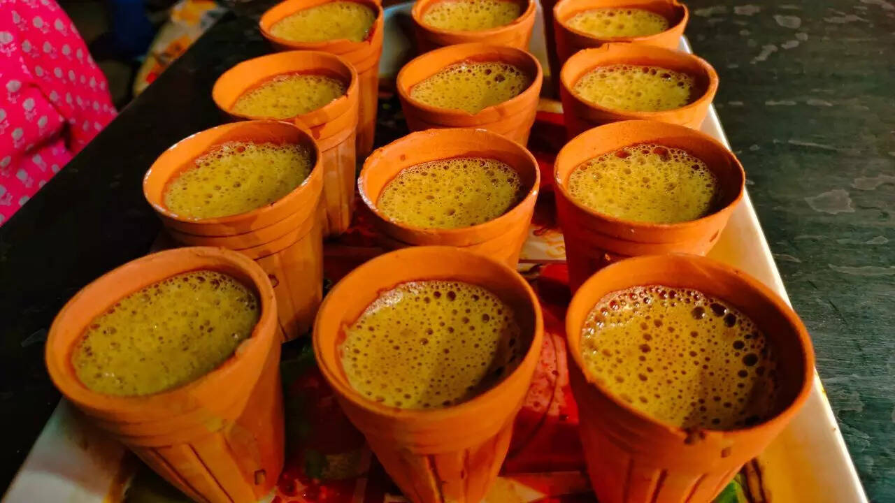 Warning: Drinking too much tea can cause heart palpitations, anxiety ...