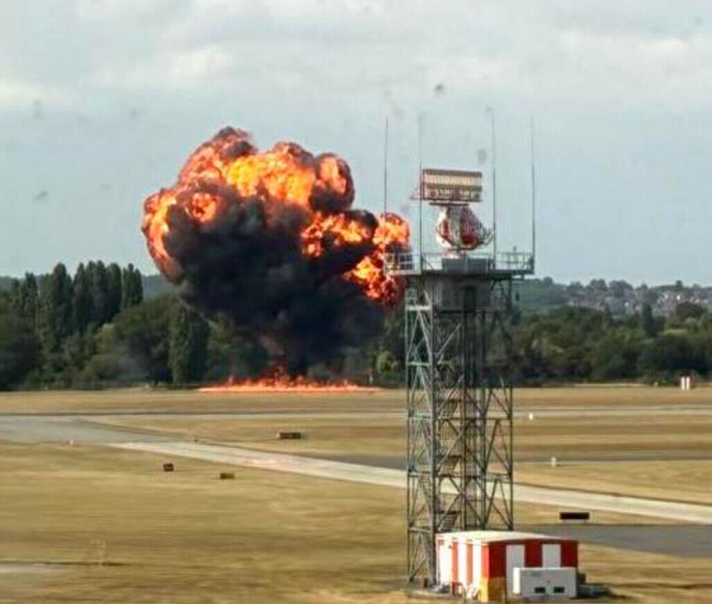 Plane fireball crash after takeoff at Southend Airport