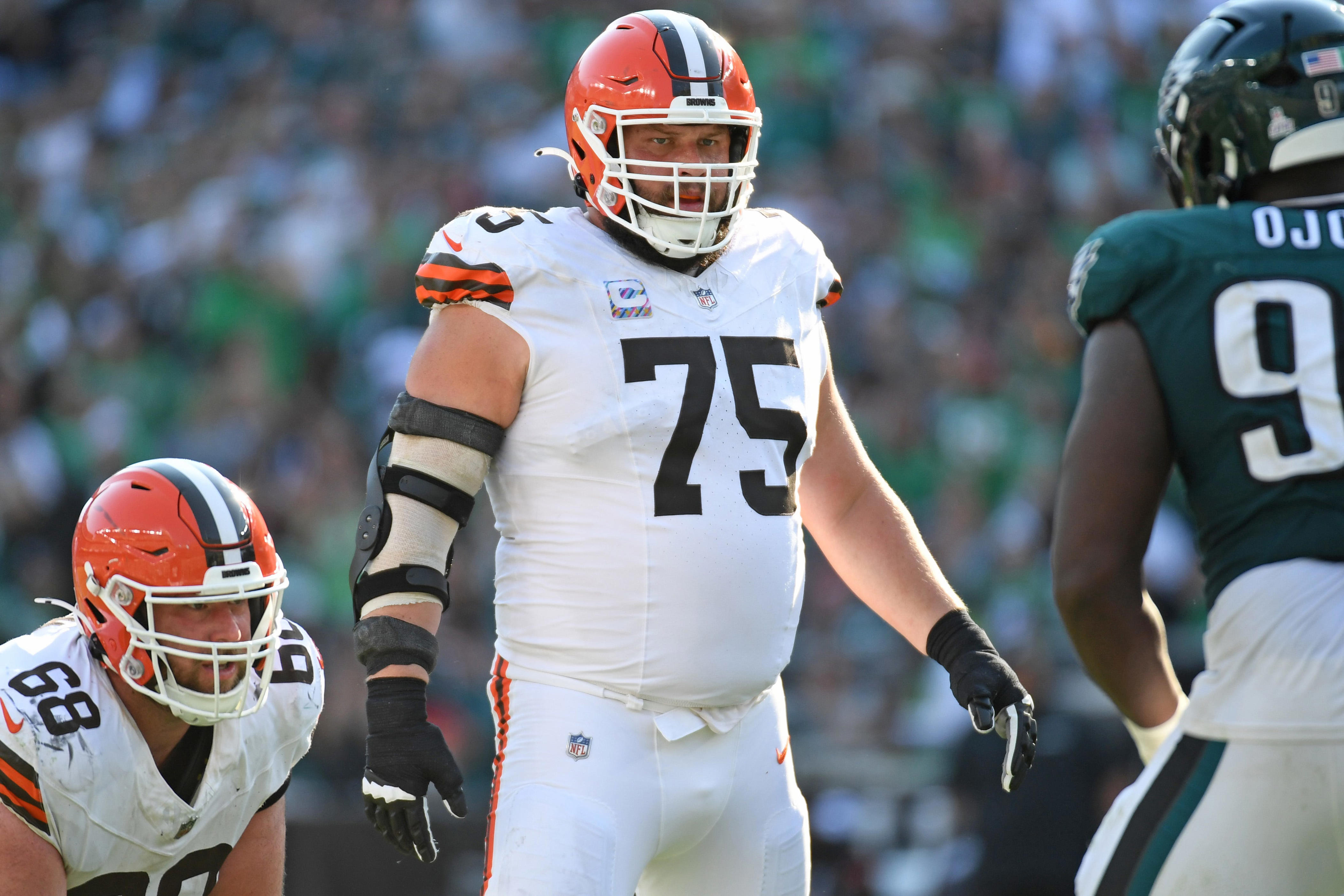 Browns OG Joel Bitonio falls just shy of ESPN's top 10 interior linemen