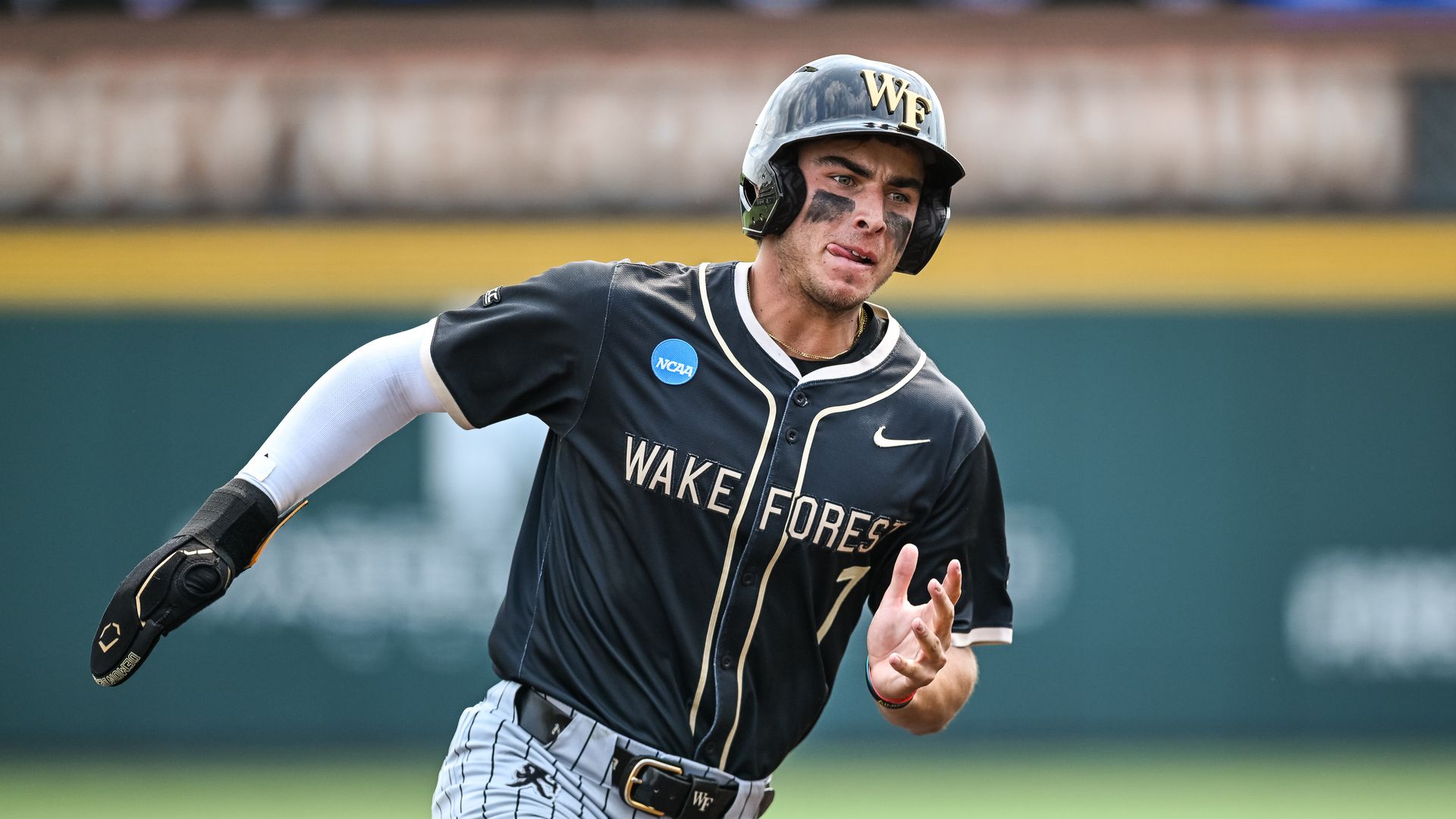 Twins Select Marek Houston 16th Overall