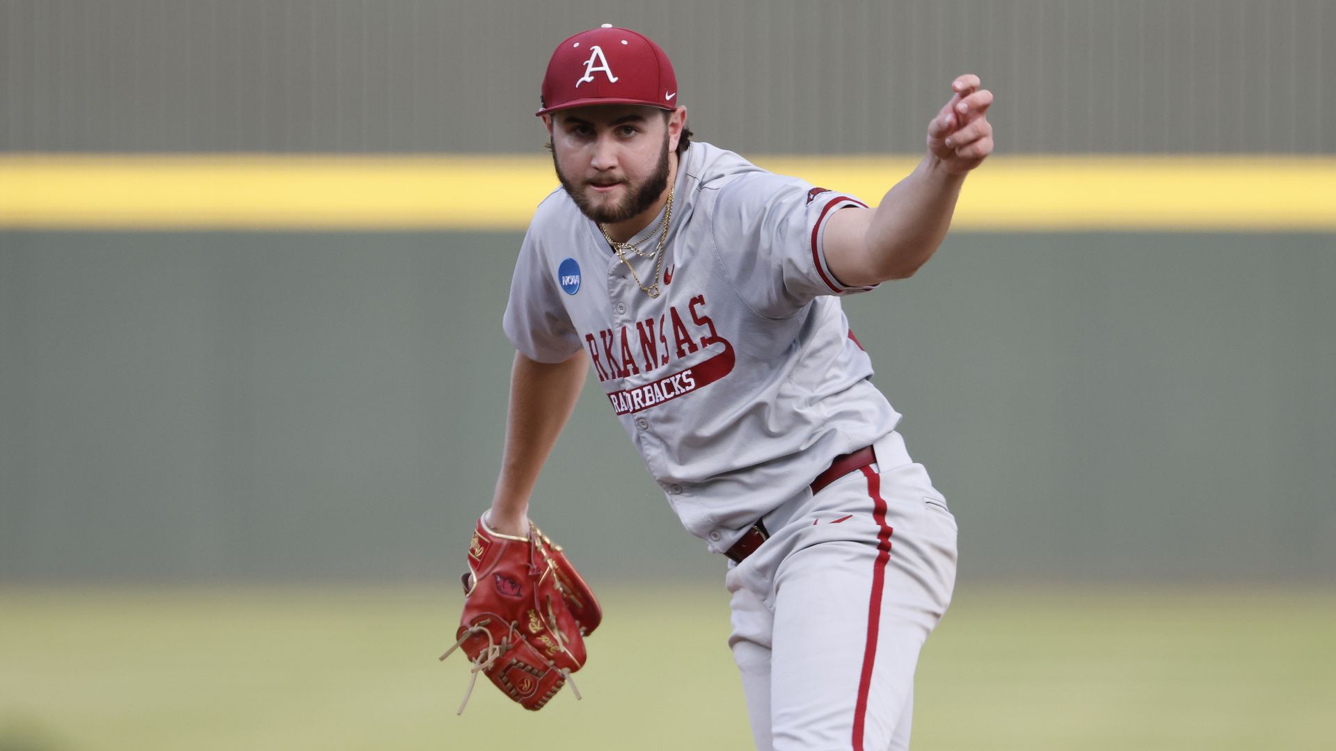 Dodgers draft Arkansas pitcher Zach Root in first round