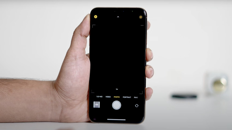 4 Signs That Your iPhone Camera Sensor Might Be Failing