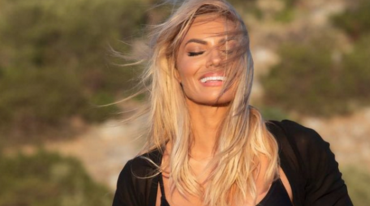 Ιωάννα Μαλέσκου: Η τρυφερή φωτογραφία με τον σύζυγό της και την κόρη τους