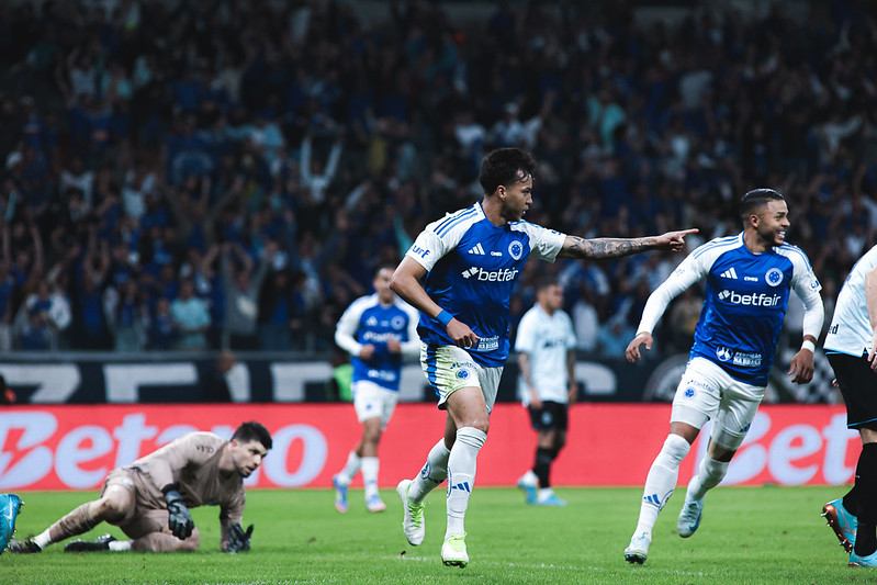 Tudo Azul em Minas... Kaio Jorge embala o Cruzeiro, líder após mais de uma década
