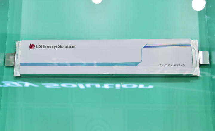 LG엔솔, 국내 ESS용 LFP 생산 나선다…"2027년 가동"