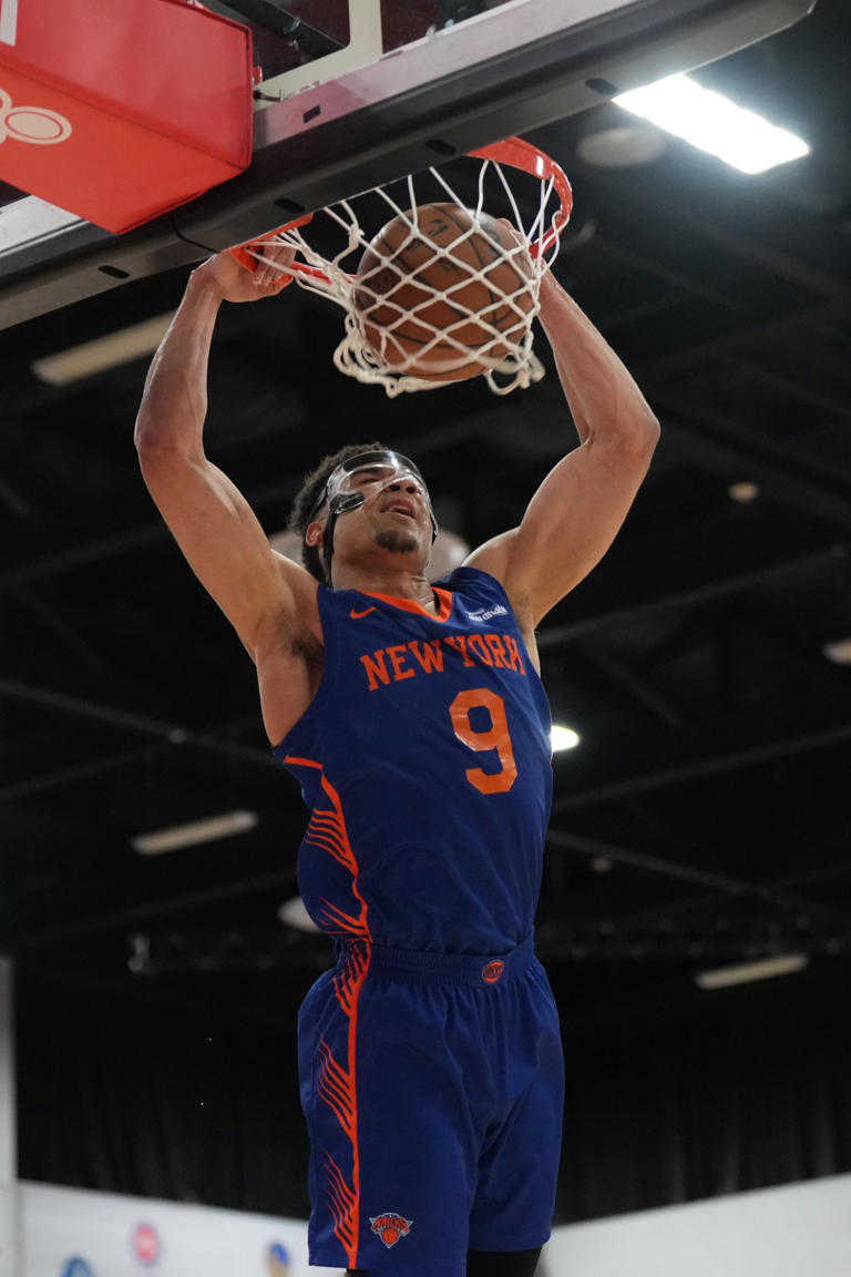 Aggressive Kevin McCullar Jr. impresses with shot to make Knicks roster ...