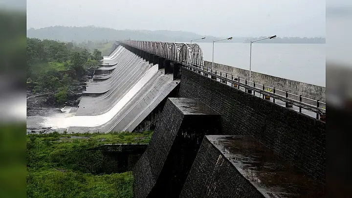 Water Level In Mumbai Lakes Rises Above 75%, Modak Sagar At 100% ...