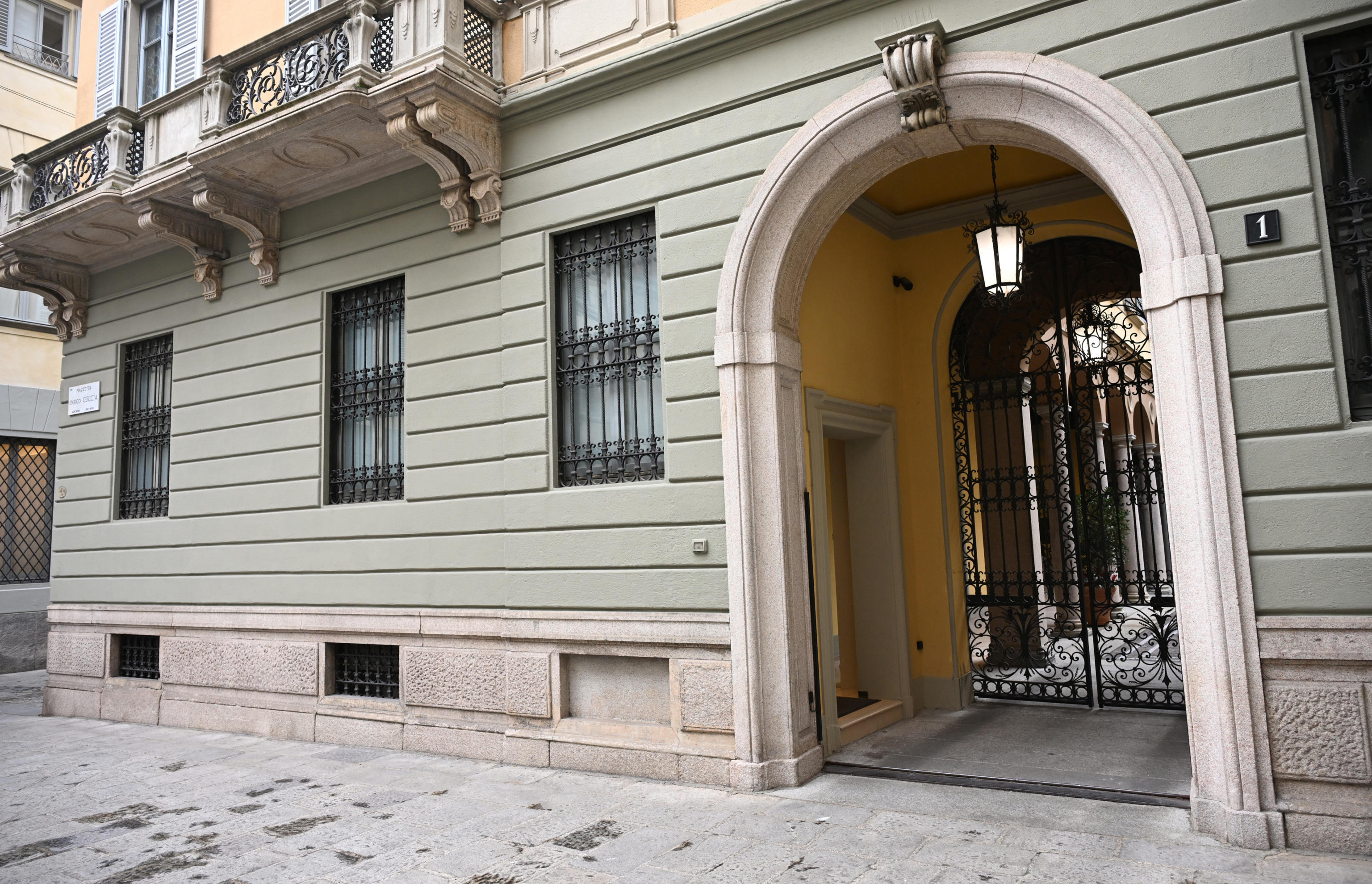 Mps e Mediobanca in linea con la Borsa nel primo giorno dell'ops