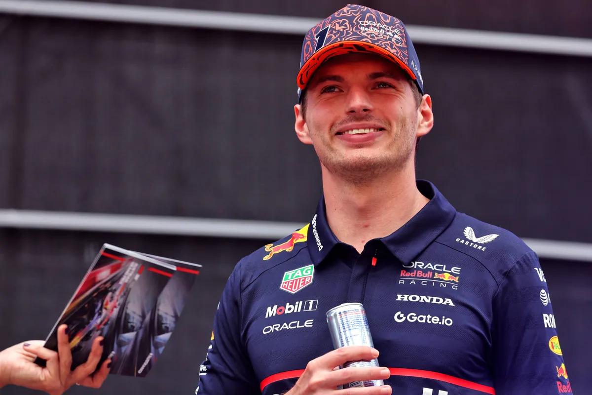 Martin Brundle schwärmt von Verstappens Leistung trotz Turbulenzen bei ...