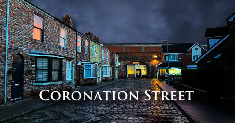 Corrie legend rushed to hospital after collapse
