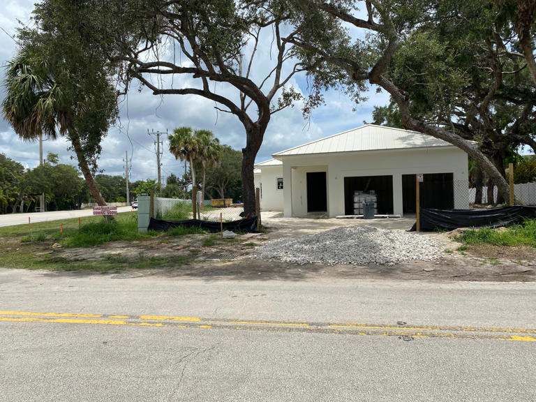 What's that being built on State Road A1A, near 17th Street Bridge in ...