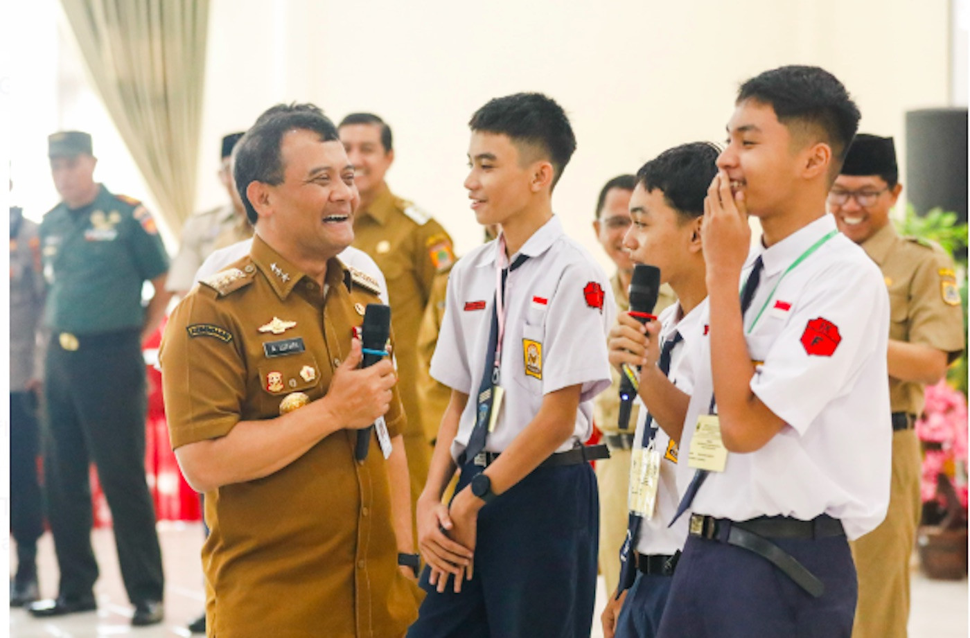 Gubernur Ahmad Luthfi Tegaskan Tidak Boleh Ada Kekerasan dan Bullying ...