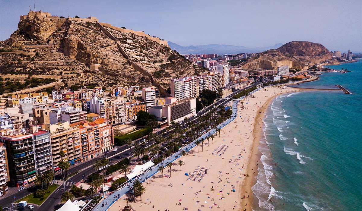 Earthquake rocks Spanish holiday hotspot as tremors felt in over 50 towns
