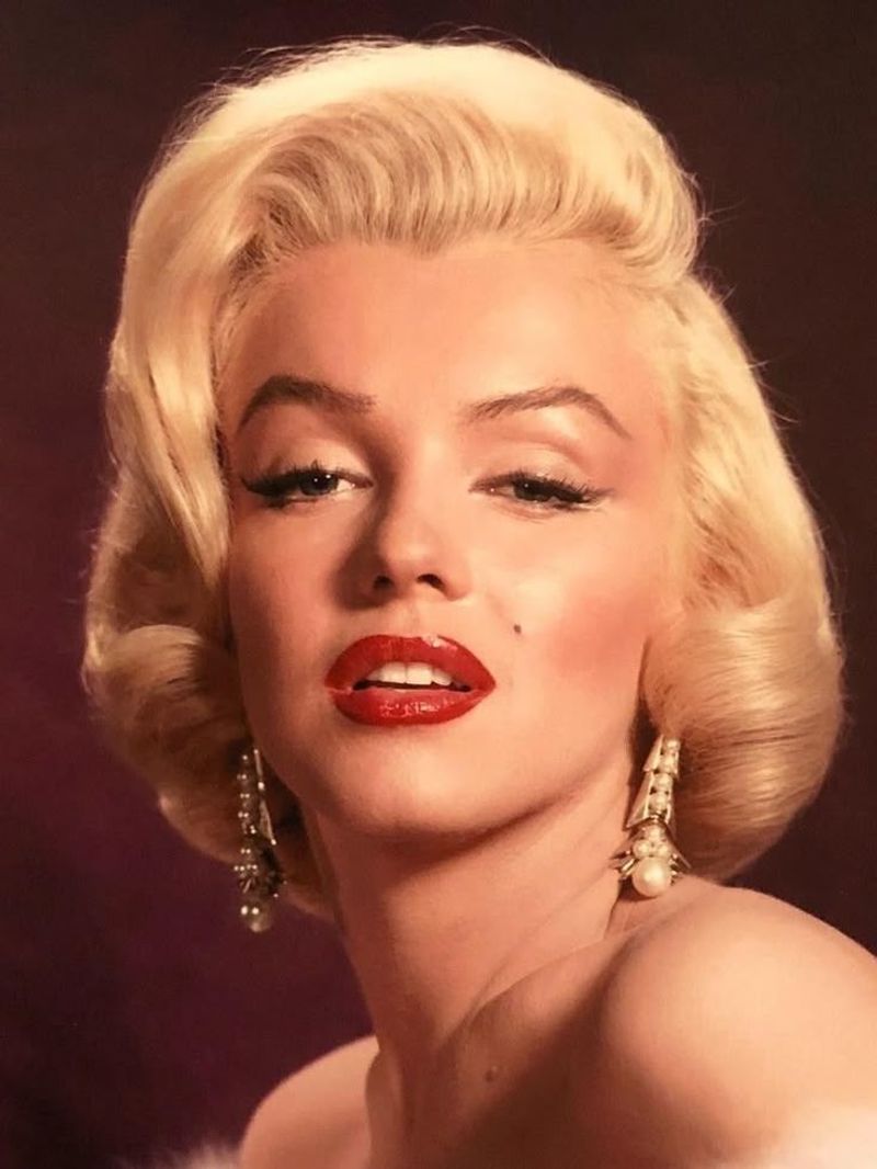 Hollywood's Most Iconic Beauties of the '50s, '60s, and '70s