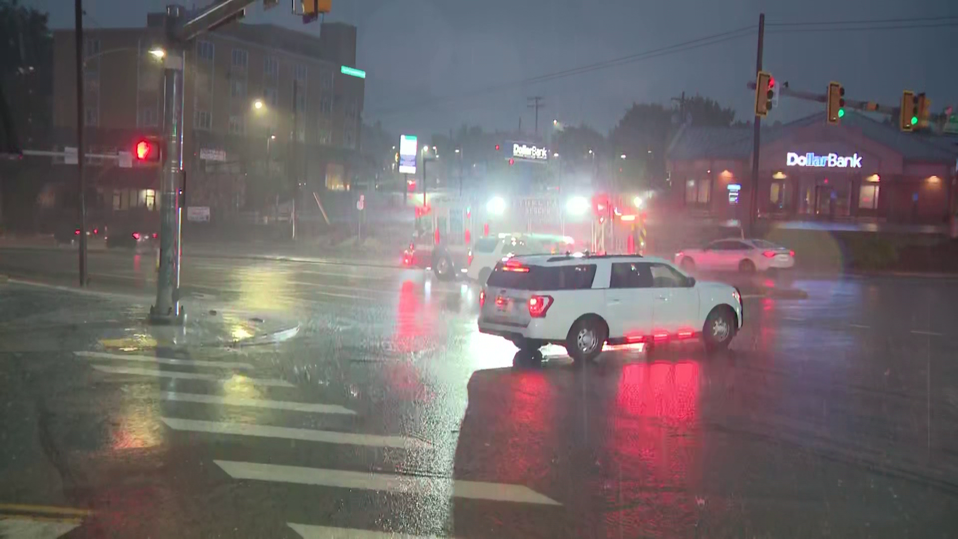 Large fuel spill shuts down southbound lanes of Route 19 in Bethel Park