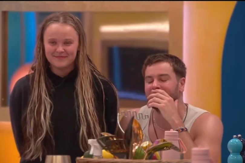 Chris Hughes reveals moment he knew 'feelings had changed' towards JoJo ...