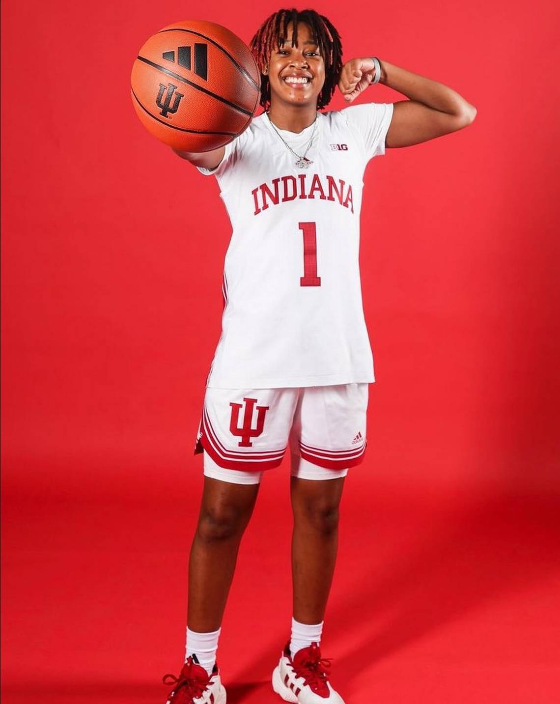 ‘A special player.' Meet the latest top-100 women's basketball recruit ...