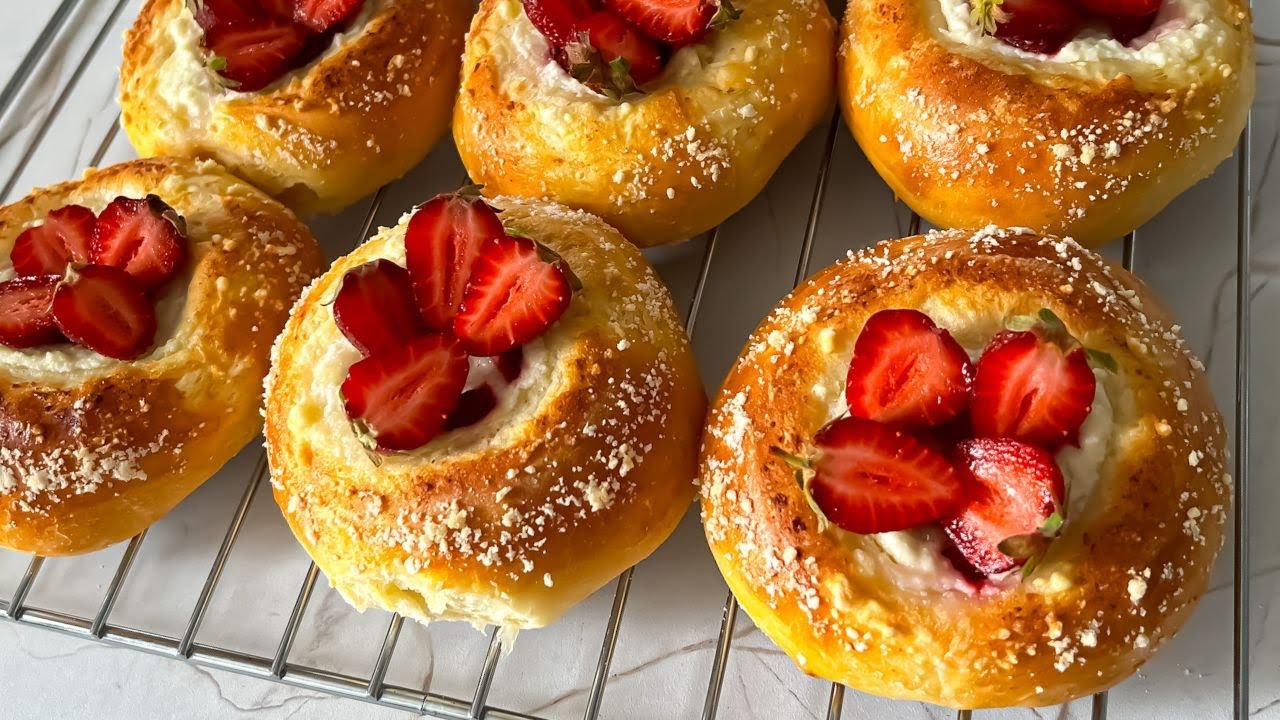 Incredibly Quick and Easy Strawberry Buns Recipe With Delicious Filling!
