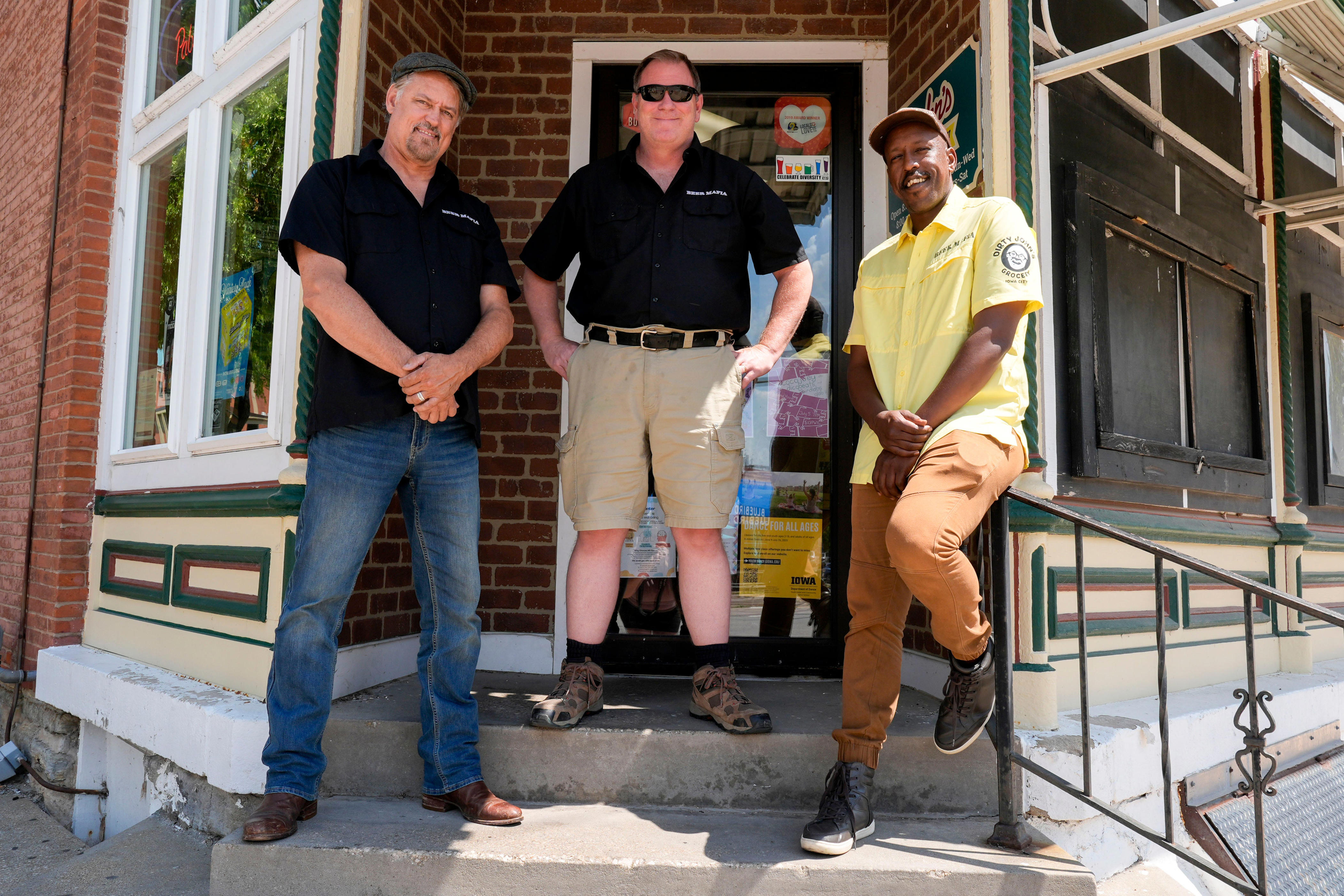 Beer, mafia and hidden caves, behind the scenes of Iowa City's ‘Death ...