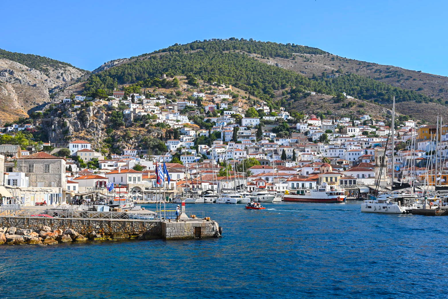 Χαρδαλιάς από την Ύδρα: 10,9 εκατ. ευρώ από την Περιφέρεια για την ...