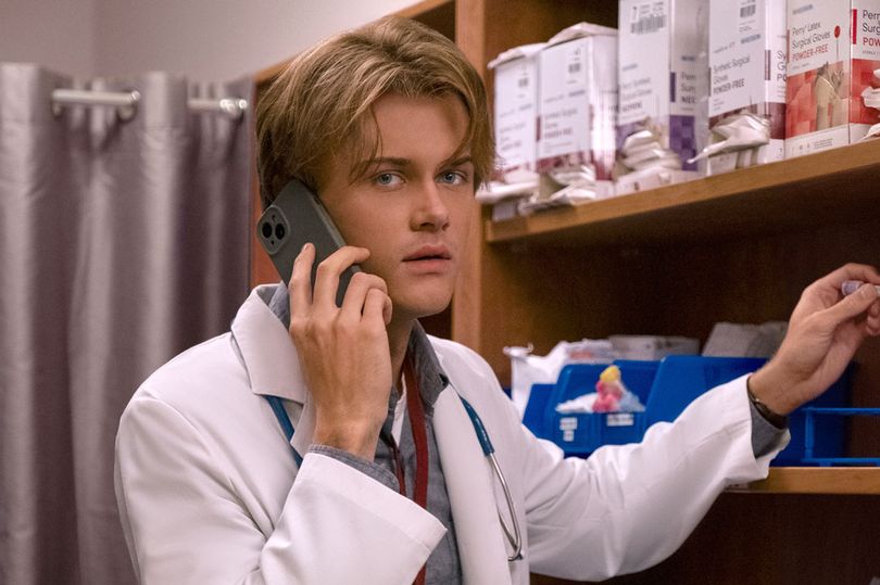 How old are Jeremiah and Conrad in The Summer I Turned Pretty?