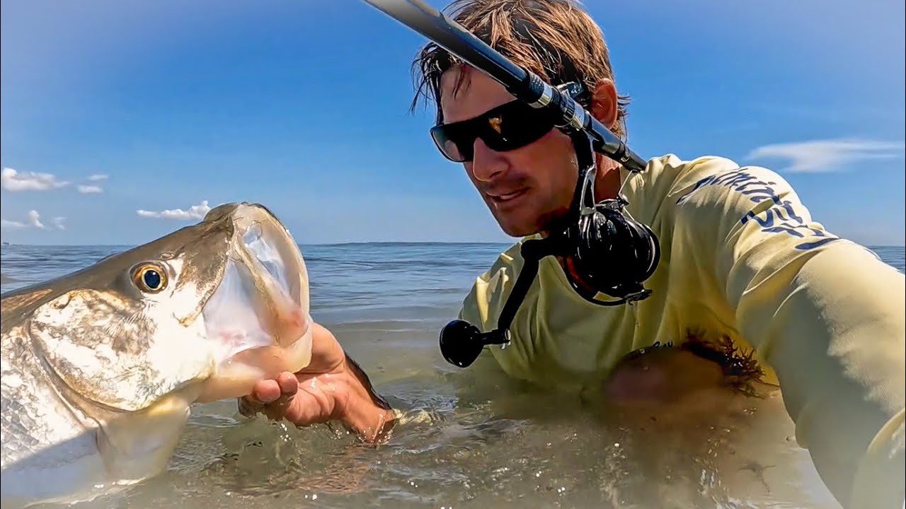 The ocean is magic - beach fishing with live bait
