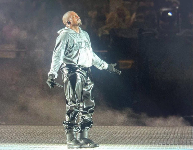 Angry Kanye West fans chant for refunds at chaotic Shanghai show ...