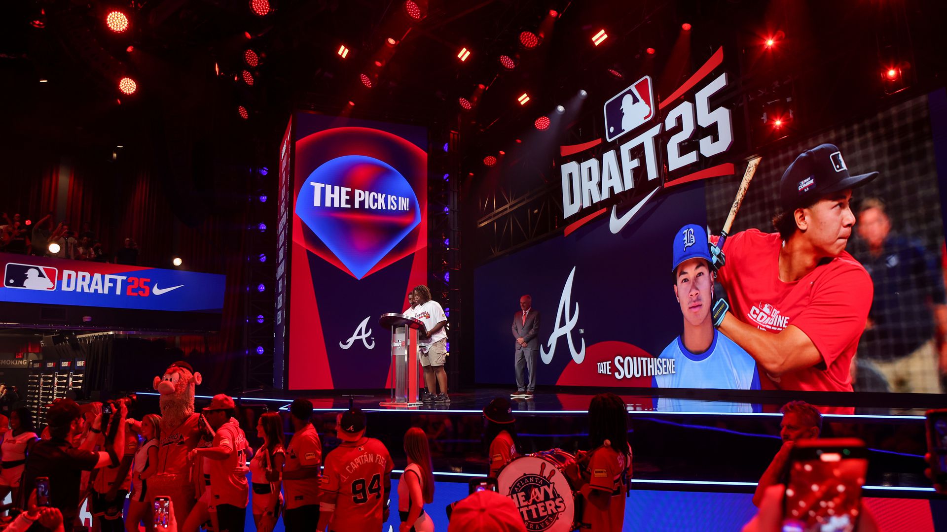 Braves News: Trade Rumors, Tate Southisene Headlines MLB Draft Day 1, Matt Olson, more