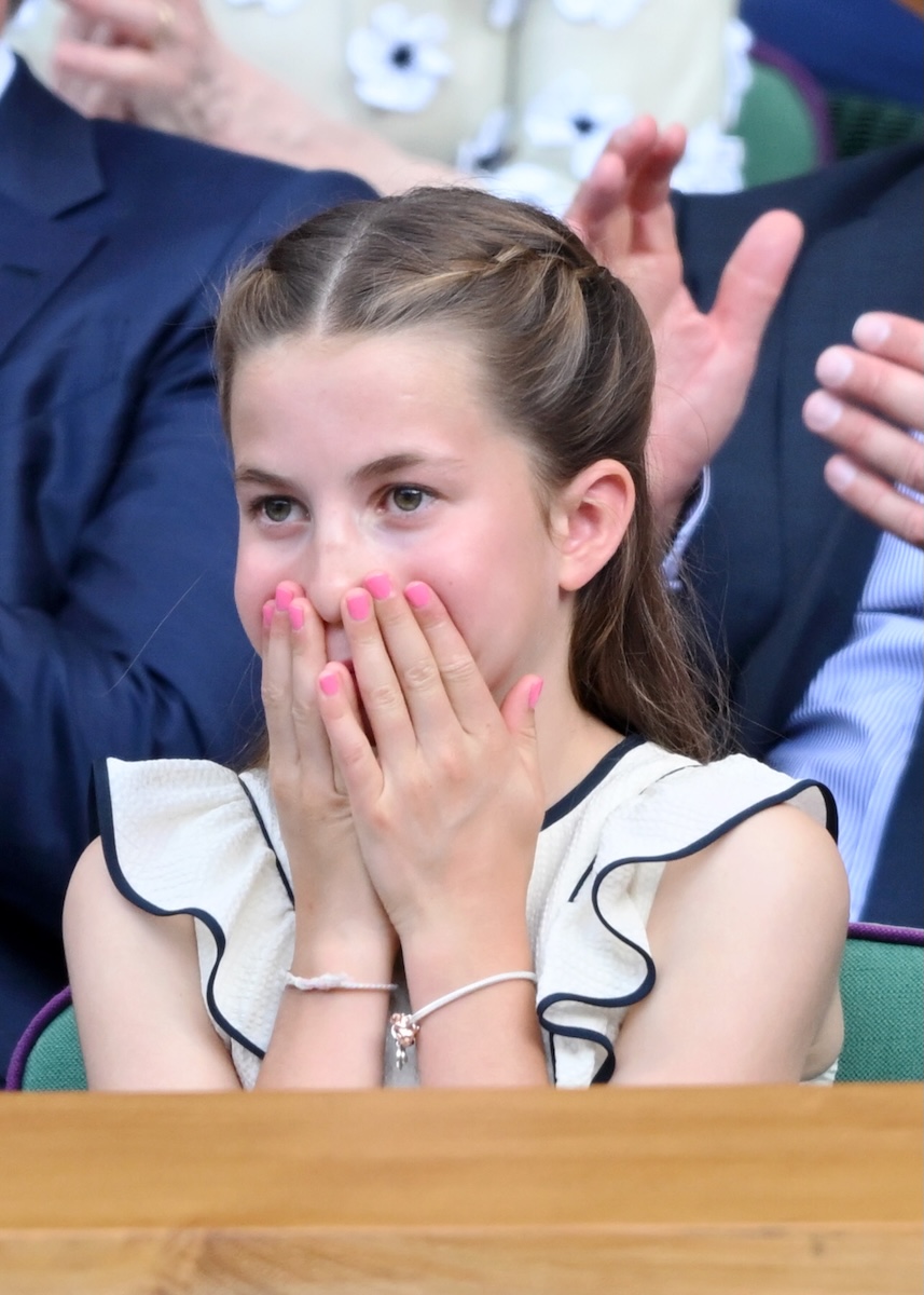Kate Middleton e la prima manicure della figlia Charlotte del Galles a ...