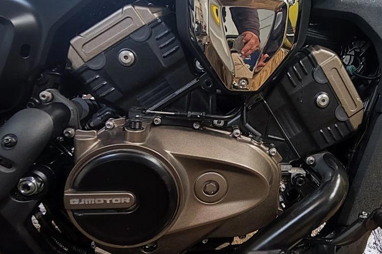 Suara Berisik Mesin Sepeda Motor? Ini 8 Penyebabnya!