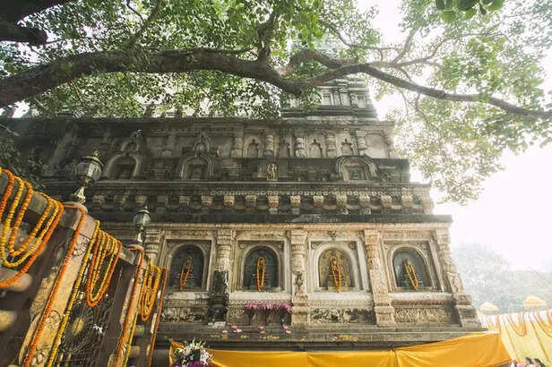 6 Indian Temples Where Meat, Fish, and Alcohol are Served as Prasad