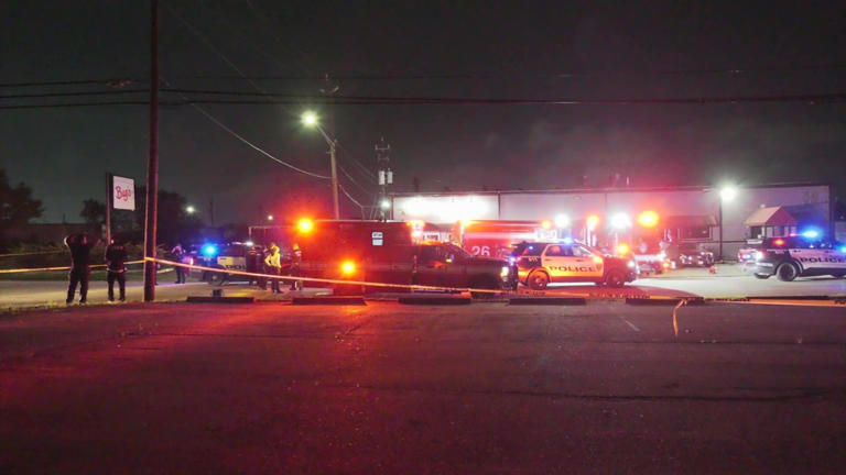 Houston drive-by shooting outside Bugs Bar on Dixie Drive leaves 2 dead ...
