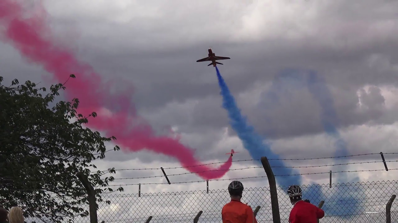 Red Arrows Shine at Biggin Hill