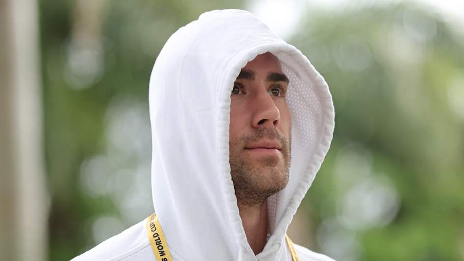 Chelsea and Arsenal embarrassingly shunned by top transfer target