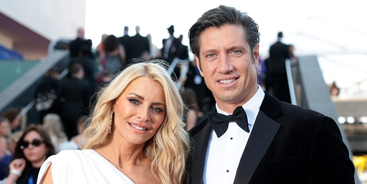 Seeing double: Vernon Kay enjoys Wimbledon with daughter Phoebe and she ...