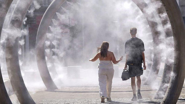 Scorching heat through the week