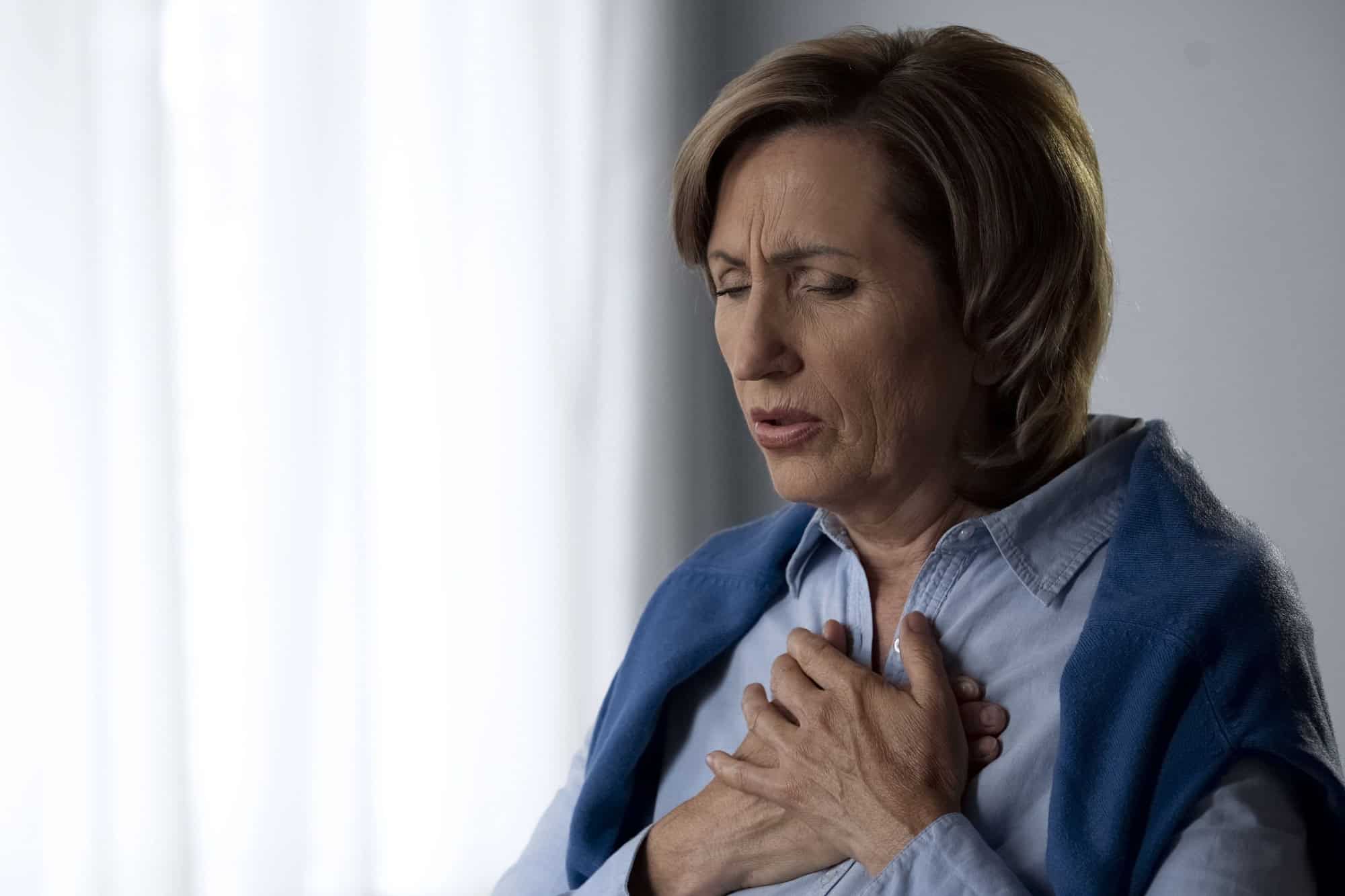 18 Physical Signs Of Stress, According To Doctors