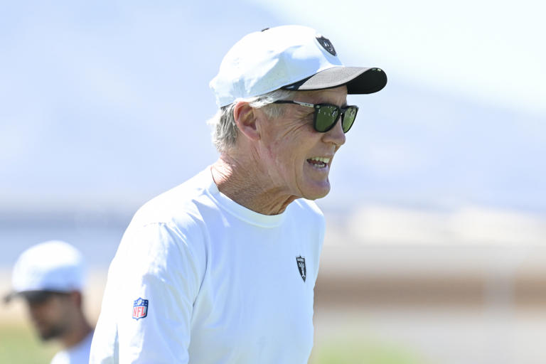'I’ve always loved him'—Derek Carr on new Raiders coach Pete Carroll