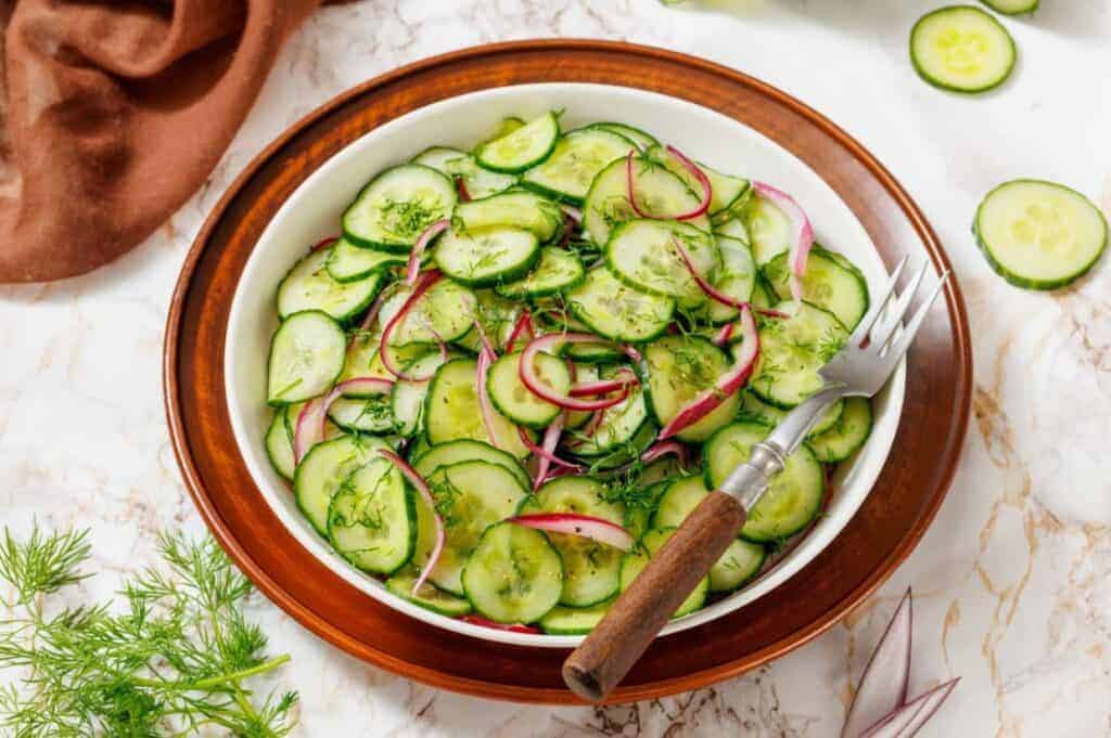 29 easy salad recipes that keep things clean without being boring