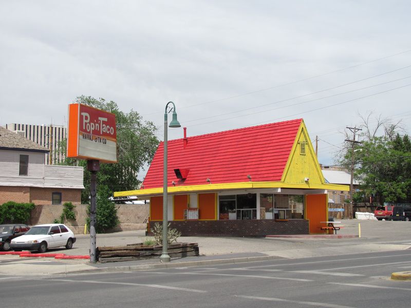 10 Defunct Restaurant Chains That Went Wild with Gimmicks-and Paid the ...