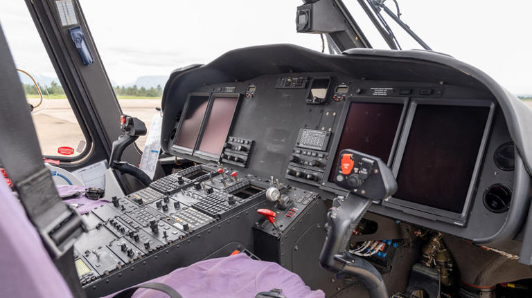 Why Helicopters Have 2 Control Sticks (But Airplanes Only Have One)