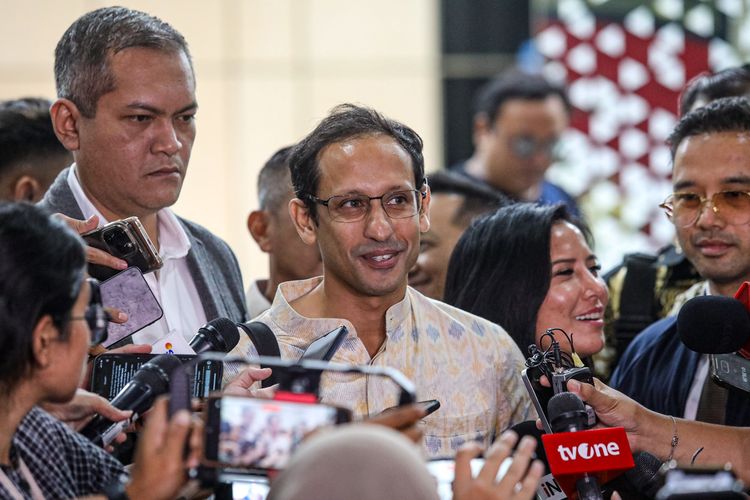 Nadiem Diperiksa Hari Ini Kasus Korupsi Laptop Rp 9,9 Triliun ...