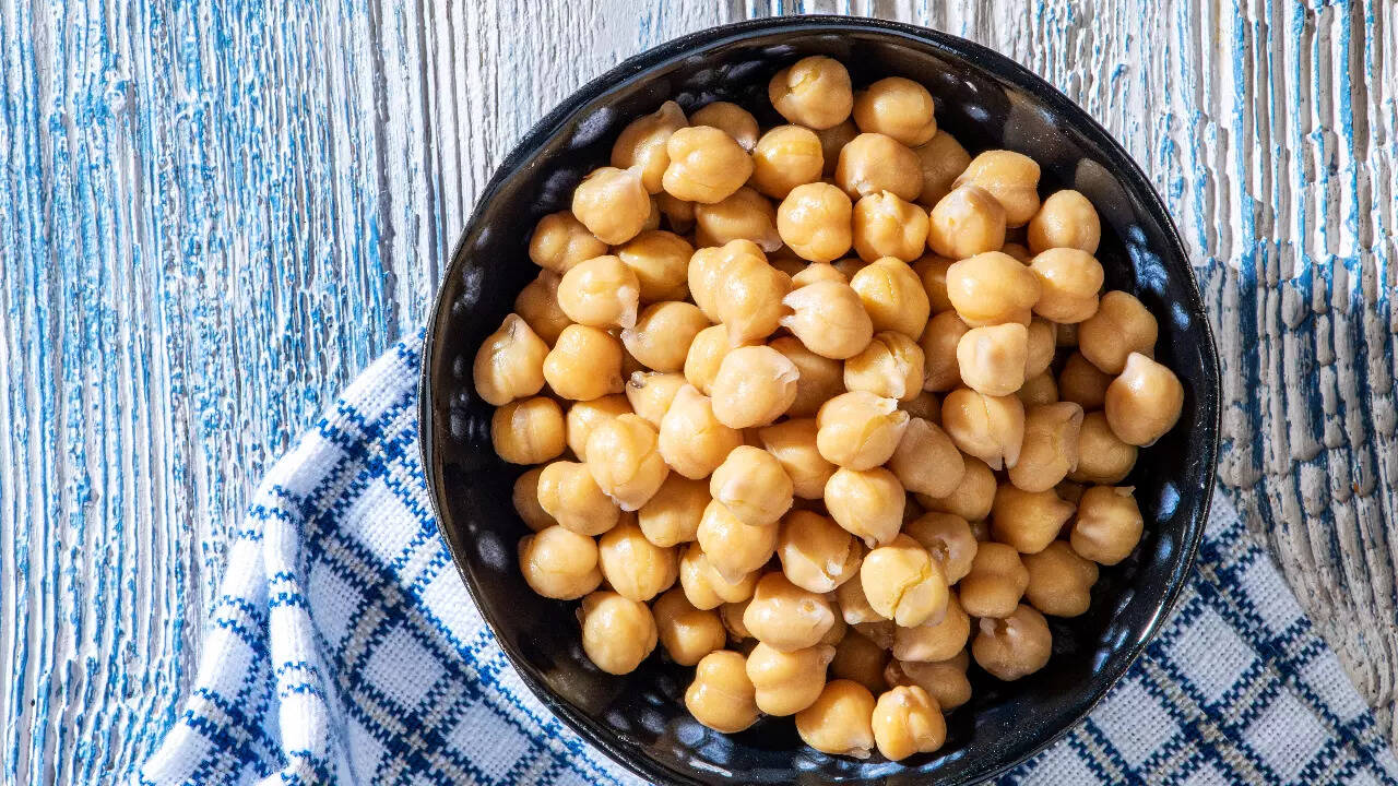 5 vegetarian foods to pair with chickpeas to boost protein intake