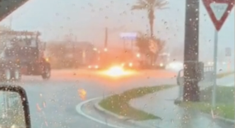 Sparking Power Line Brings Jacksonville Traffic to a Halt During ...